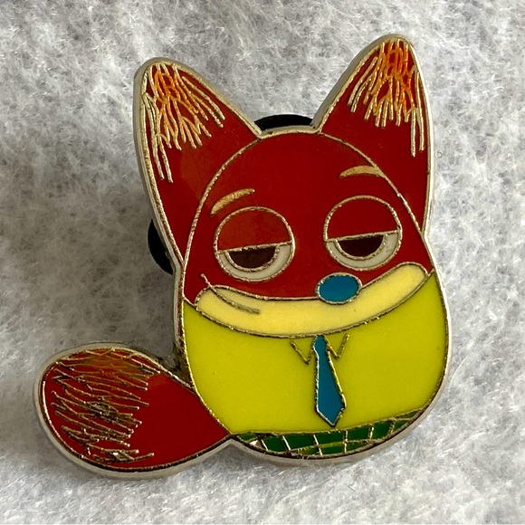 Disney | Jewelry | Nick The Fox Zootopia Easter Egg Disney Trading Pin ...